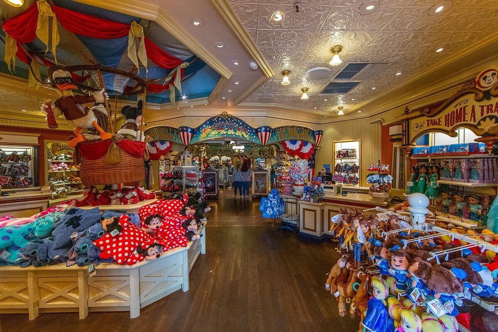 Shopping in der Main Street, U.S.A. im Disneyland Paris