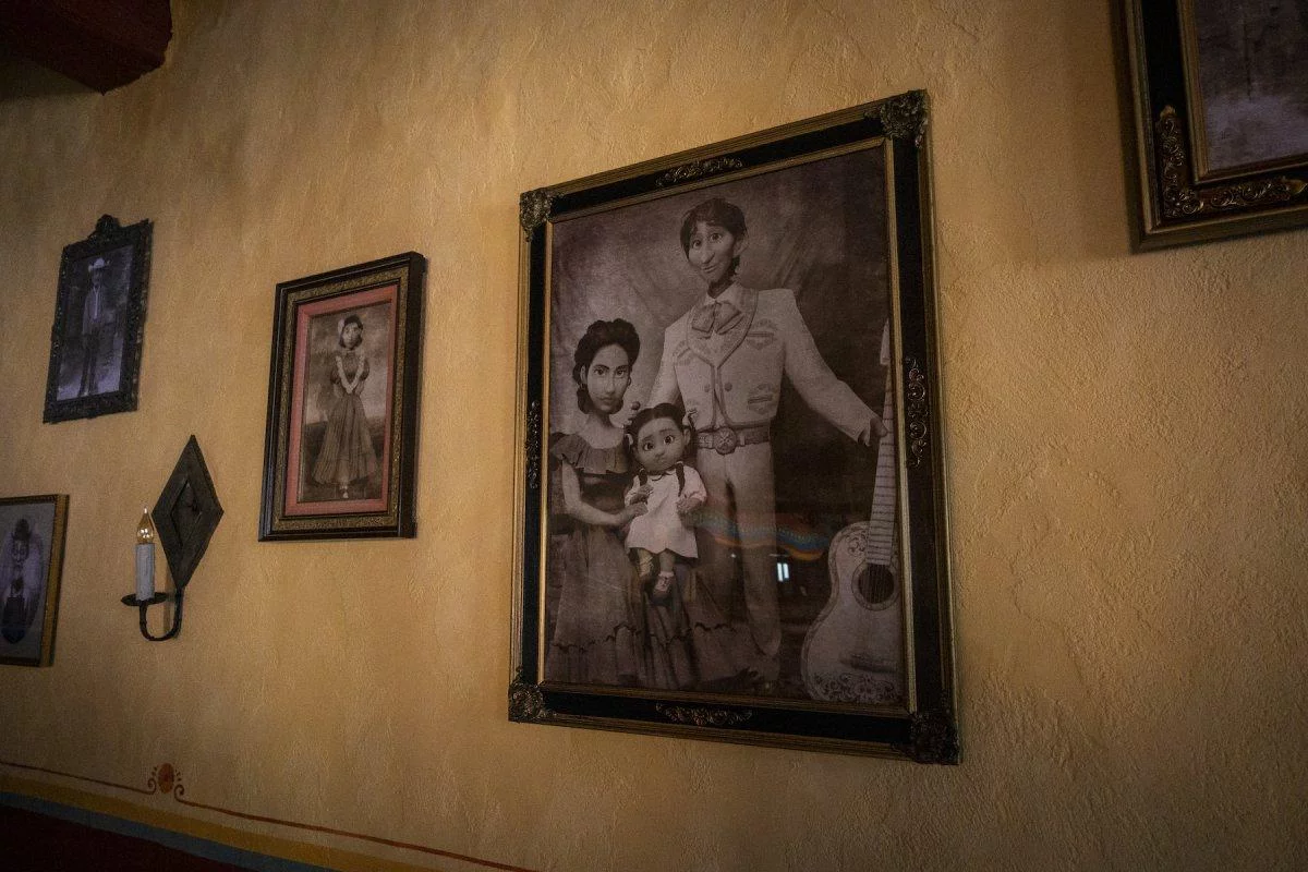 Casa de Coco - Restaurante de Famiglia | Disneyland Paris & Walt Disney ...